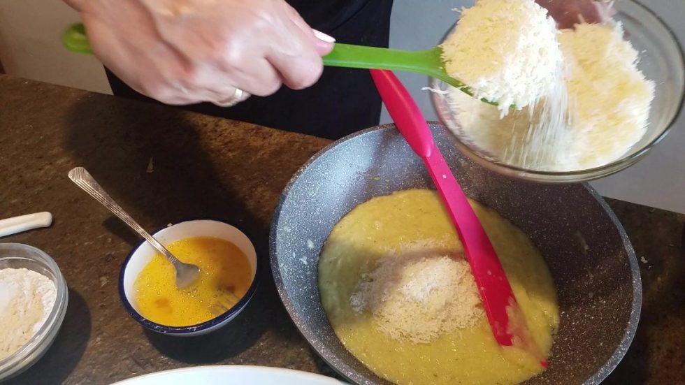 Kolokithakia Papoutsakia (stuffed zucchini shoes) - The Greek Chef